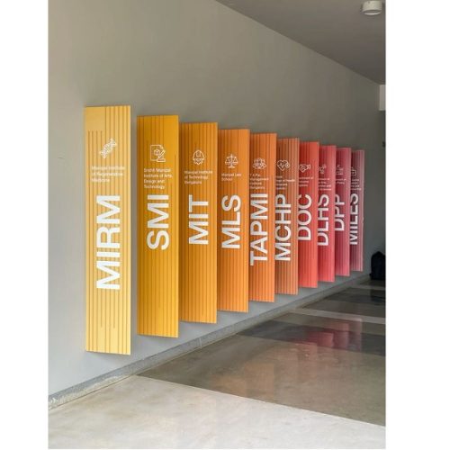 Custom Papan Display Produk Untuk Pameran Desember 2025